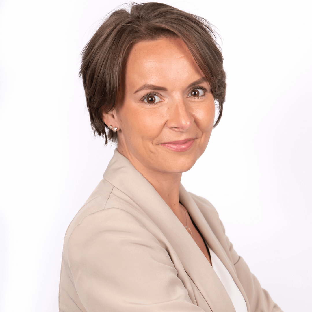 Leanne Jones's Instagram, Twitter & Facebook on IDCrawl